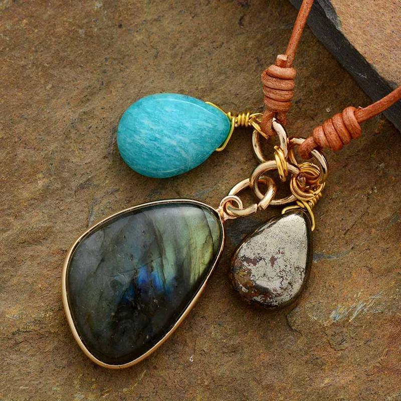 Free Soul Trinity Crystal Necklace